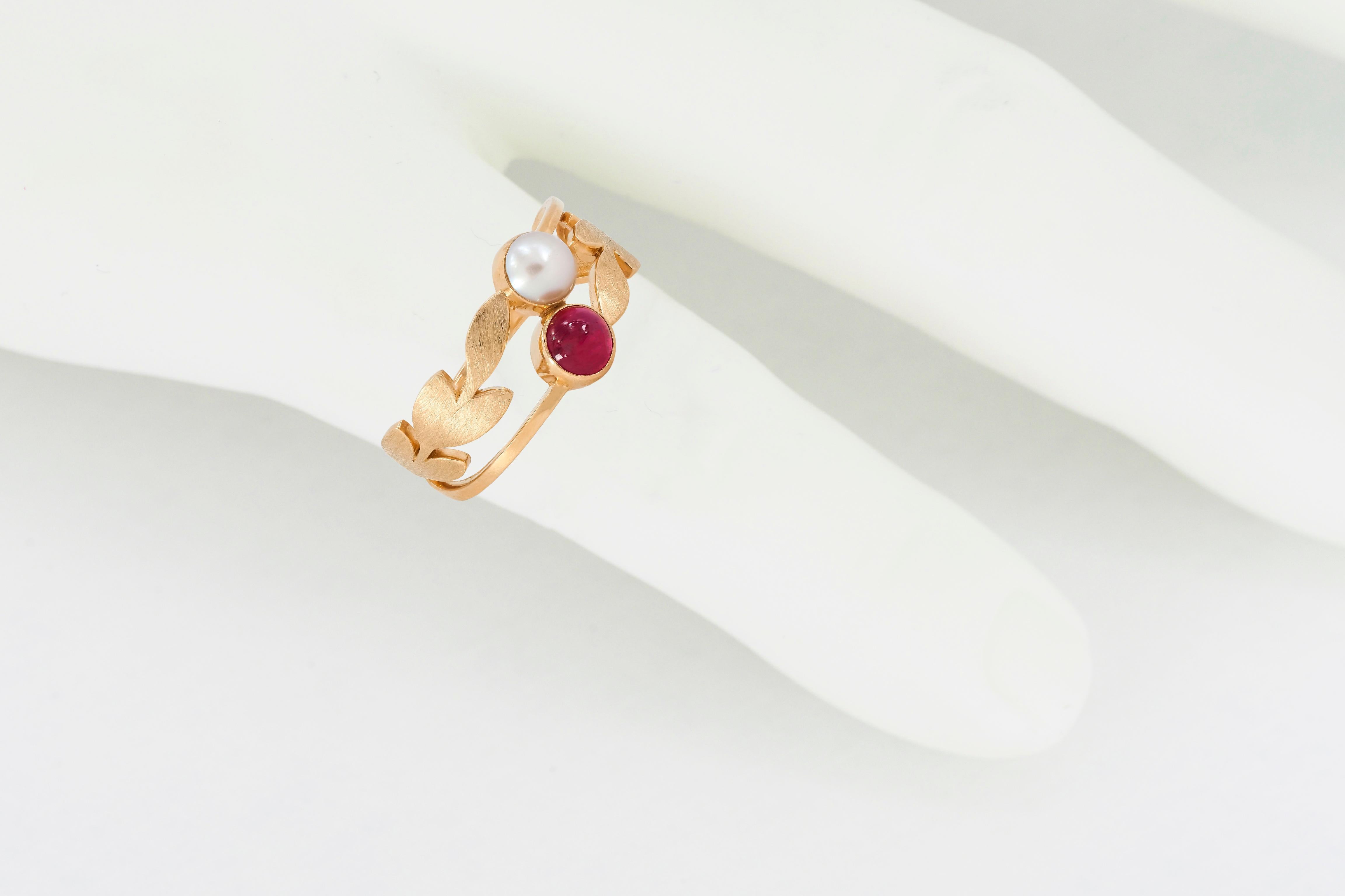 Genuine ruby cabochon and pearl ring in 14k gold. For Sale at 1stDibs