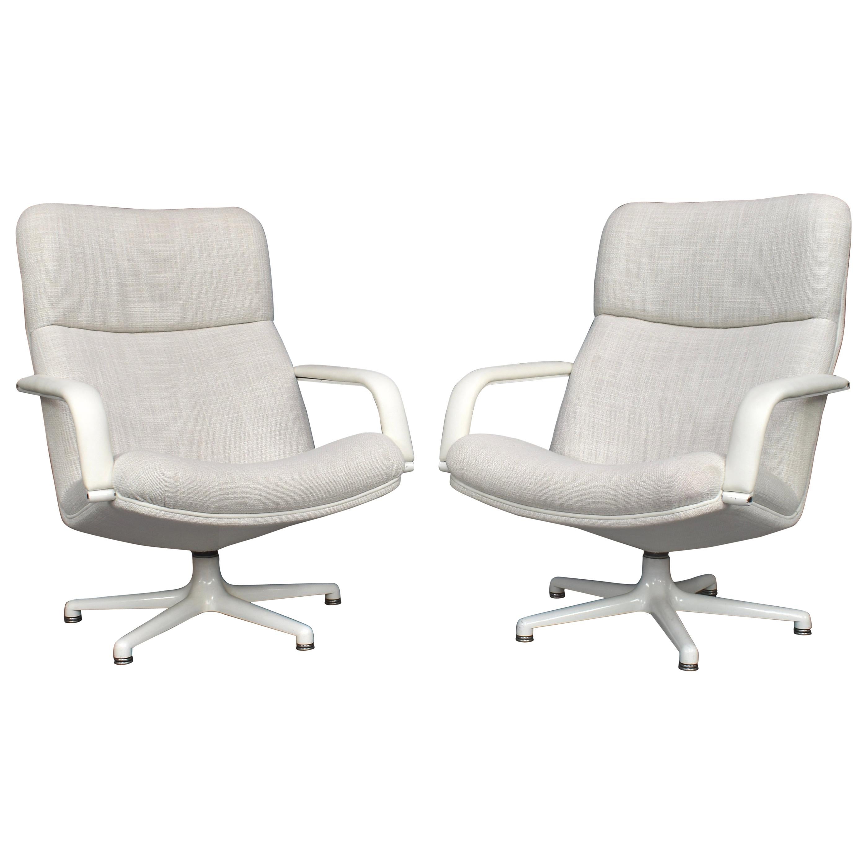 Geoffrey Harcourt For Artifort F584 Swivel Lounge Chair at 1stDibs
