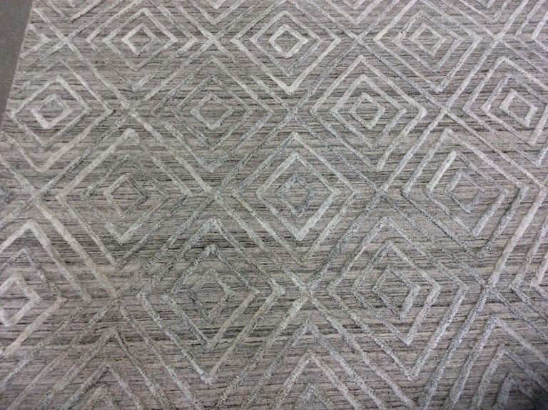 Geometric High Low Contemporary Rug in Taupe For Sale at 1stDibs