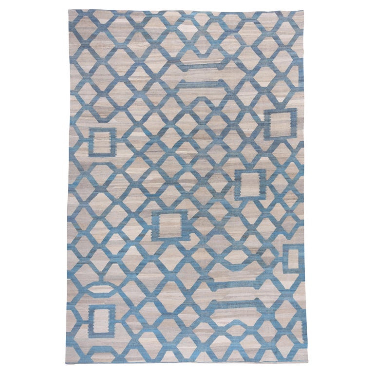 Geometric and Modern Flatweave Area Rug, Soft Light Gray and Light Blue ...