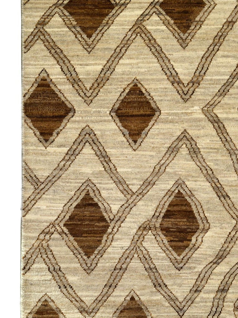 Geometric Neutral Wool Carpet in Brown and Cream For Sale at 1stDibs