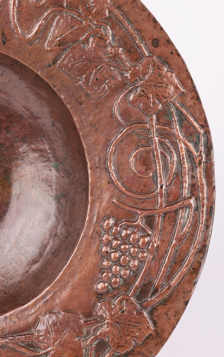George Hugo Tabor Arts and Crafts Large Copper Grape Vine Fruit Bowl For Sale at 1stDibs