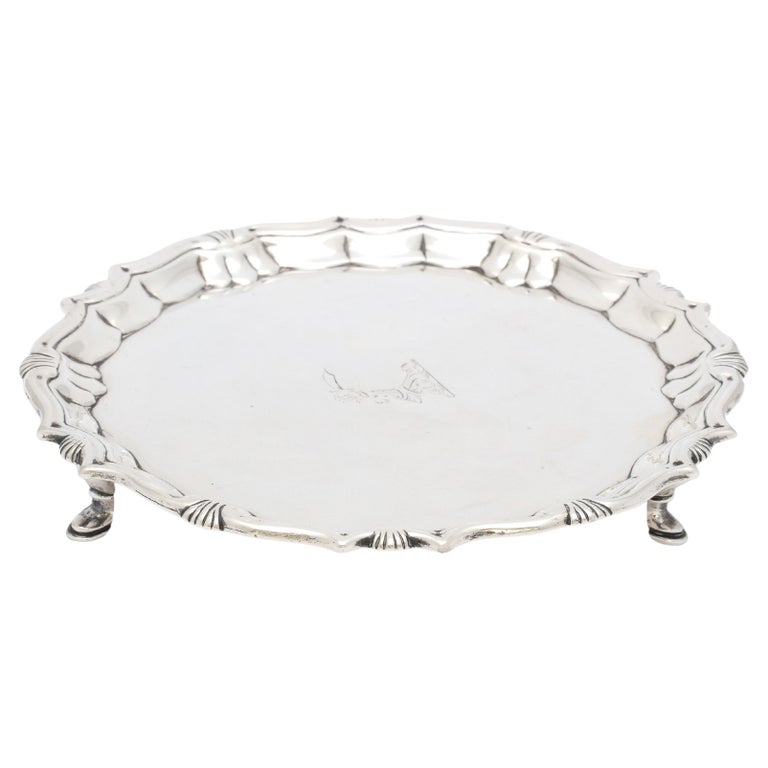 George II Periode '1744' Sterlingsilber-Fuß-Laschen/Tablett im Angebot ...