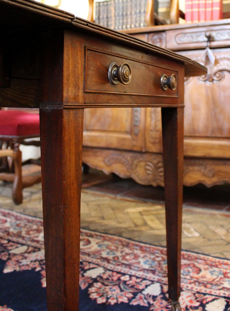 George III, Circa 1770, Pembroke Table For Sale at 1stDibs