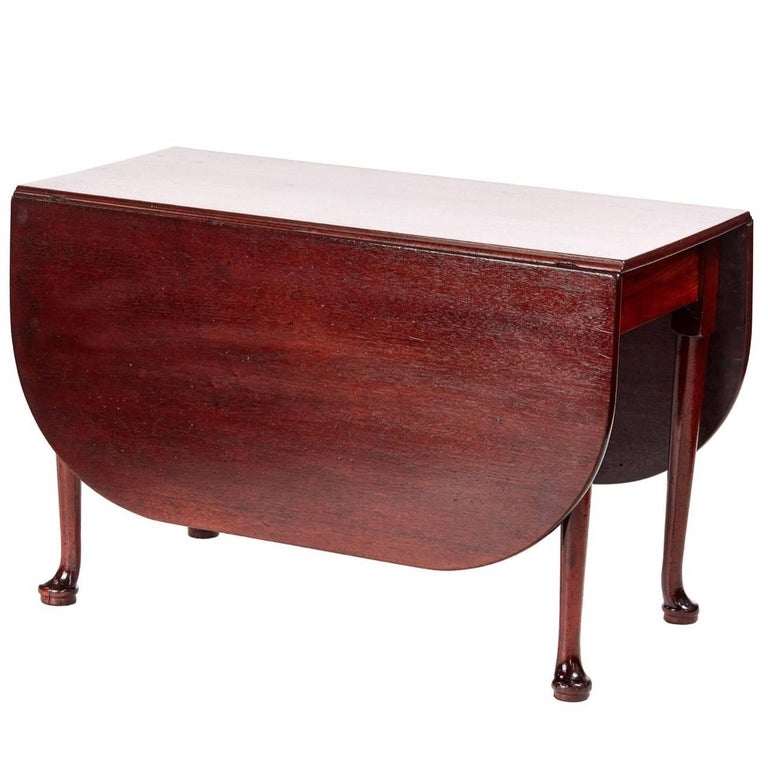 George III Mahogany Drop-Leaf Dining Table For Sale at 1stDibs