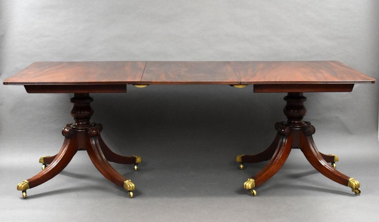 George III Mahogany Pedestal Dining Table For Sale at 1stDibs