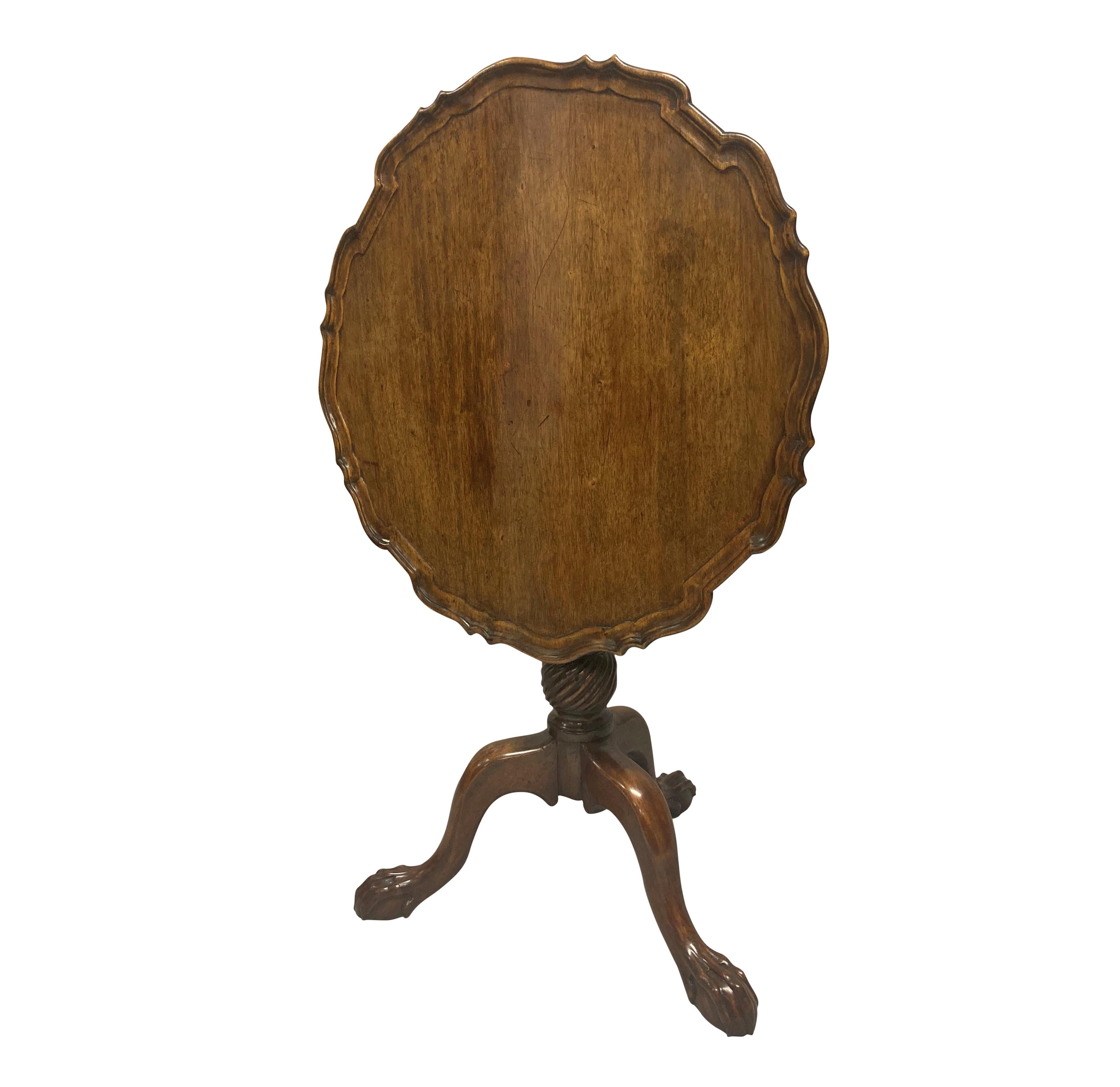 George III Mahogany Pie Crust Table For Sale at 1stDibs