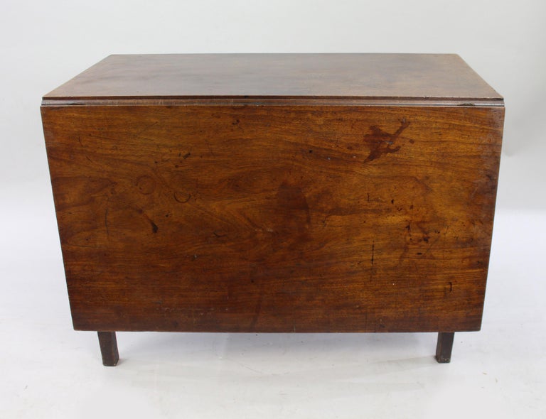 George III Oak Drop Leaf Dining Table For Sale at 1stDibs