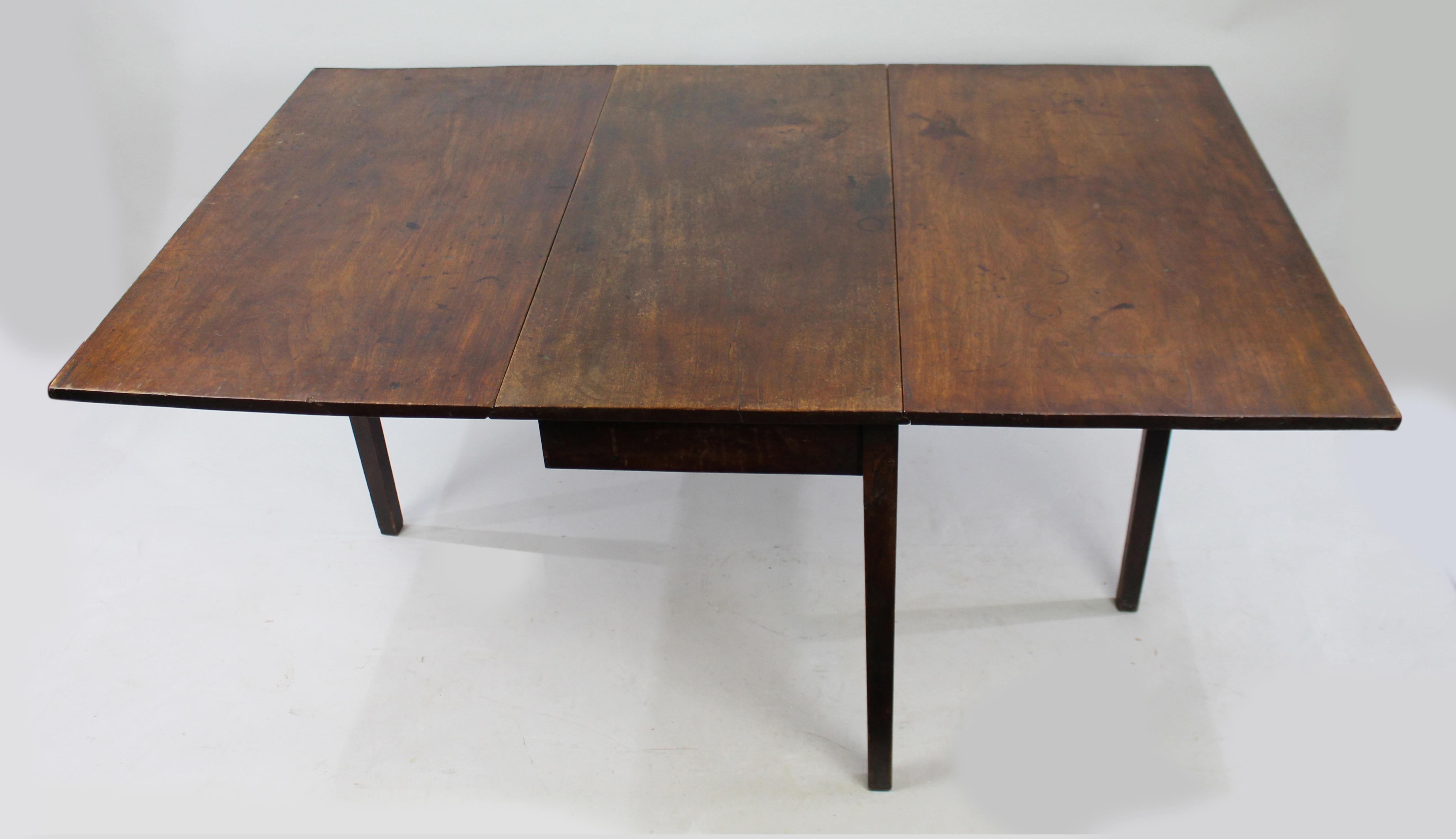 George III Oak Drop Leaf Dining Table For Sale at 1stDibs