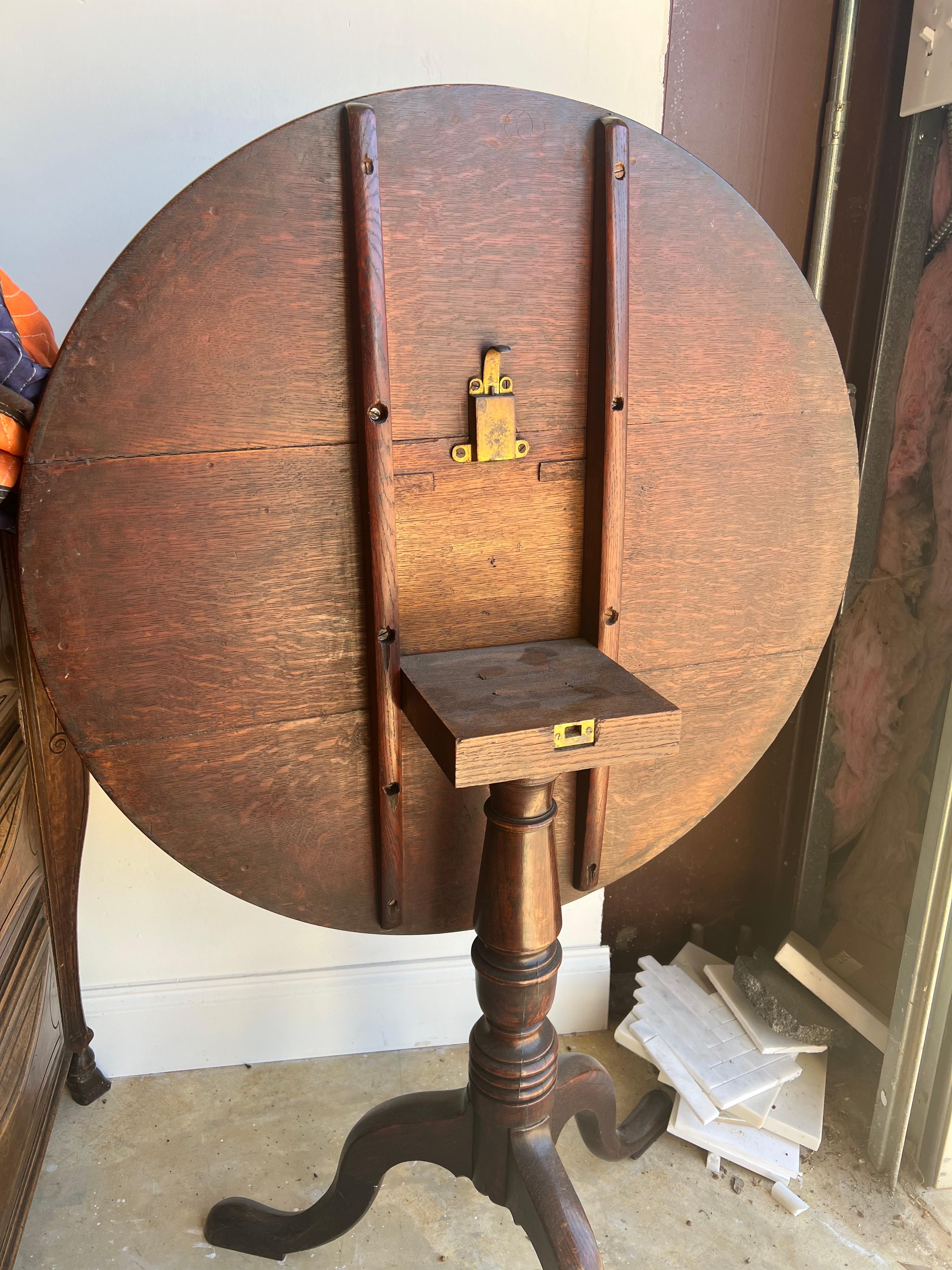 George III Oak Tilt Top Pedestal Table, circa 1830 For Sale at 1stDibs