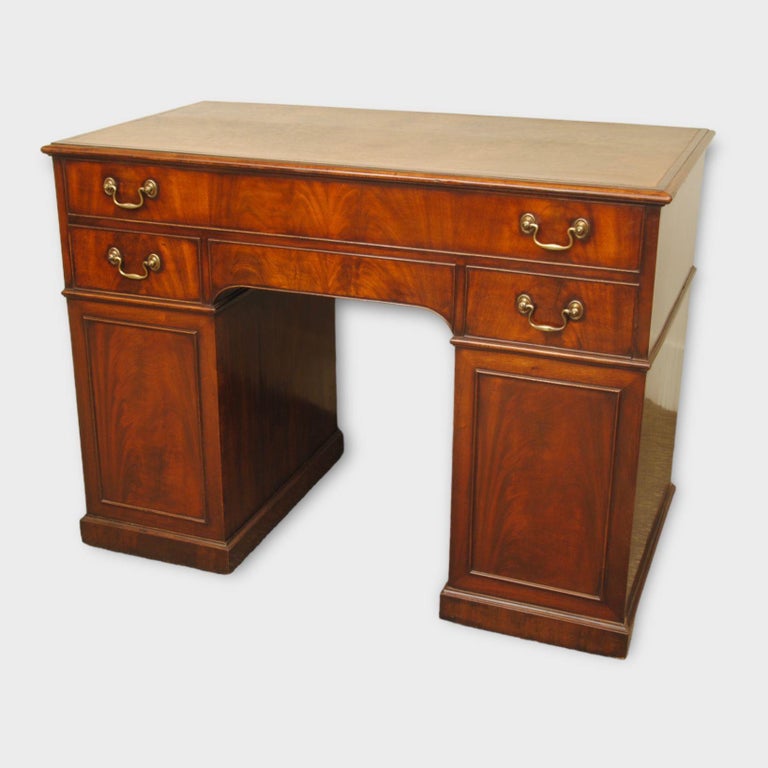 George III Period Mahogany Fitted Desk Attributed to Gillows of ...