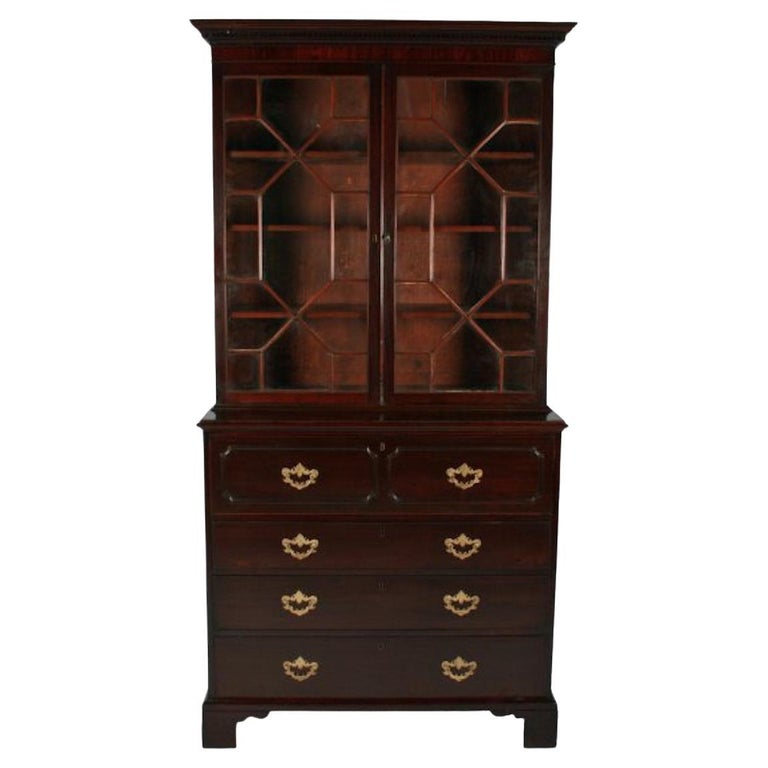 George III Secretaire Bookcase, 18th Century For Sale at 1stDibs