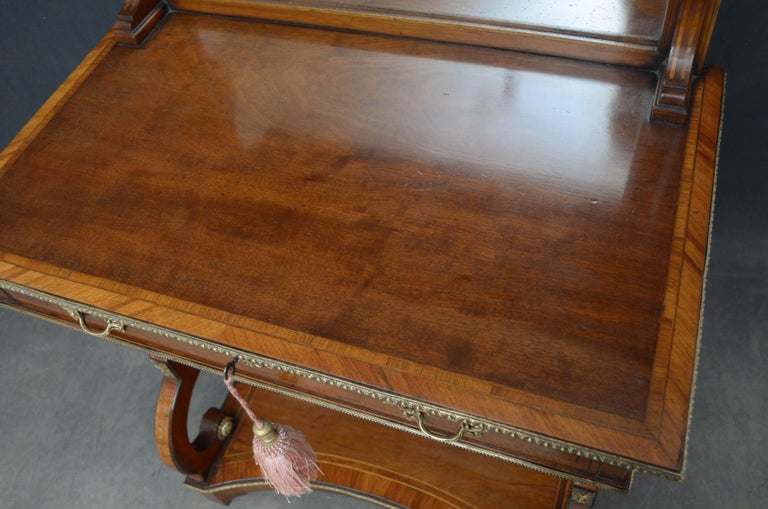 George IV Mahogany Console Table of Narrow Proportions For Sale at 1stDibs