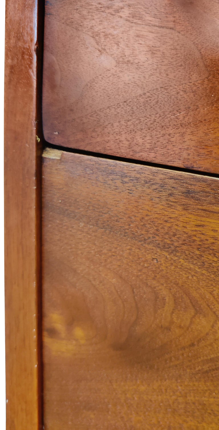 Commode George Nakashima en noyer noir avec menuiserie à queue d'aronde ...