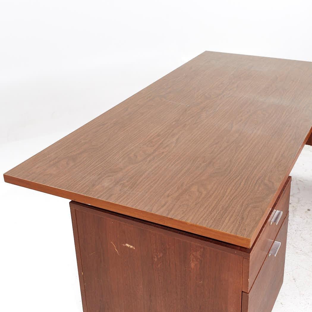 George Nelson for Herman Miller MCM Walnut and Formica Corner Executive ...