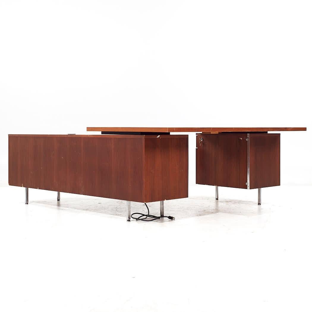 George Nelson for Herman Miller MCM Walnut and Formica Corner Executive ...