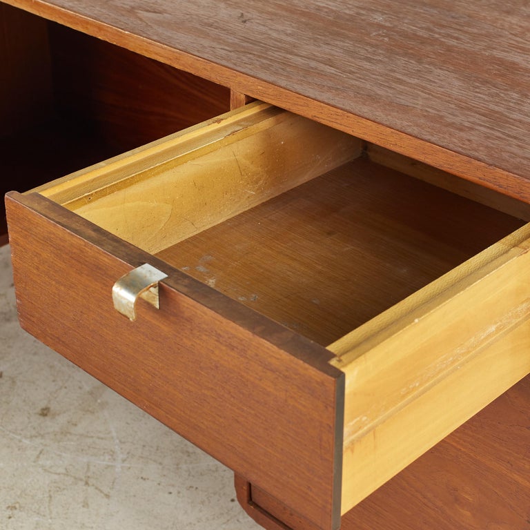 George Nelson for Herman Miller Mid Century Walnut Corner Executive ...