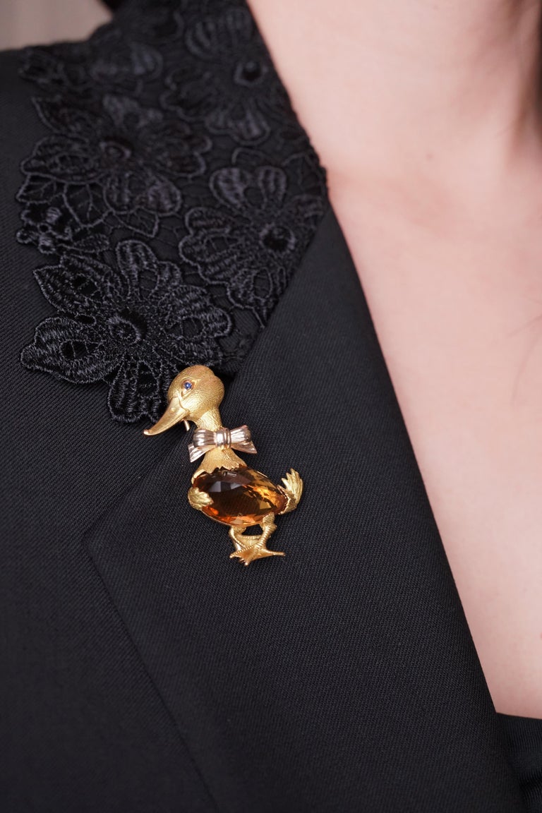 Georges Lenfant Gold Citrine Sapphire Bowtie Duck Brooch For Sale at ...