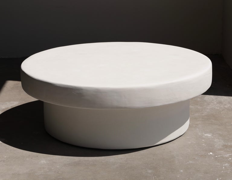 georgia table basse ronde en plâtre faite à la main par öken house ...