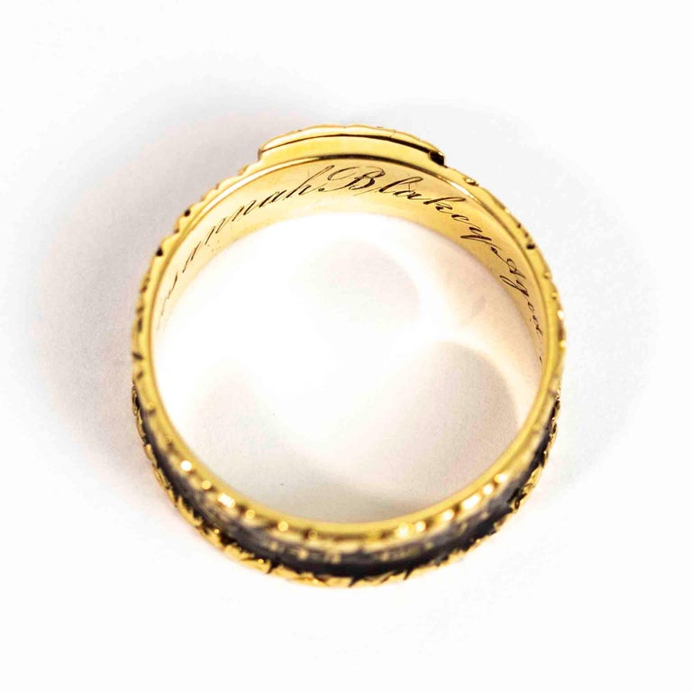 Georgian 18 Carat Gold and Black Enamel Mourning Ring at 1stDibs