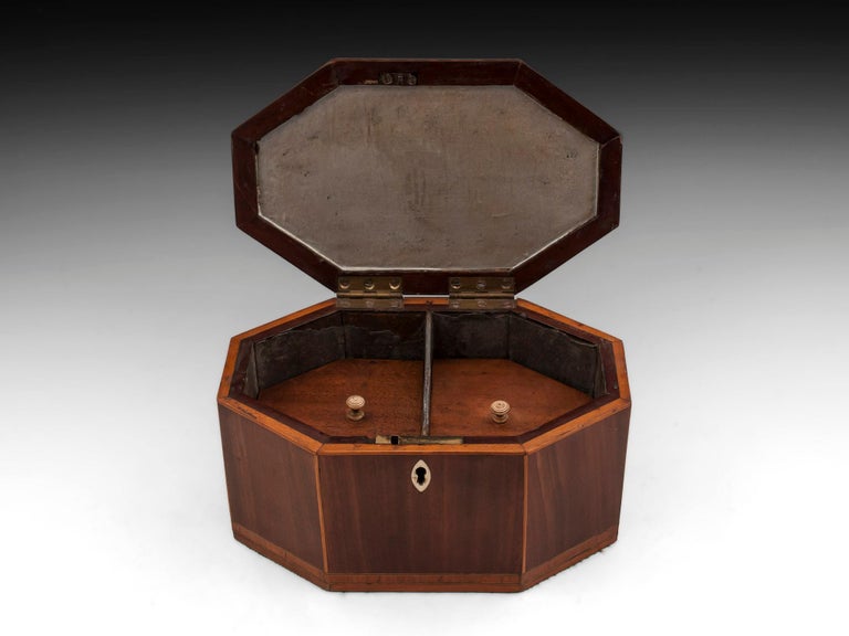 Georgian Conch Shell Inlaid Octagonal Tea Caddy For Sale at 1stDibs
