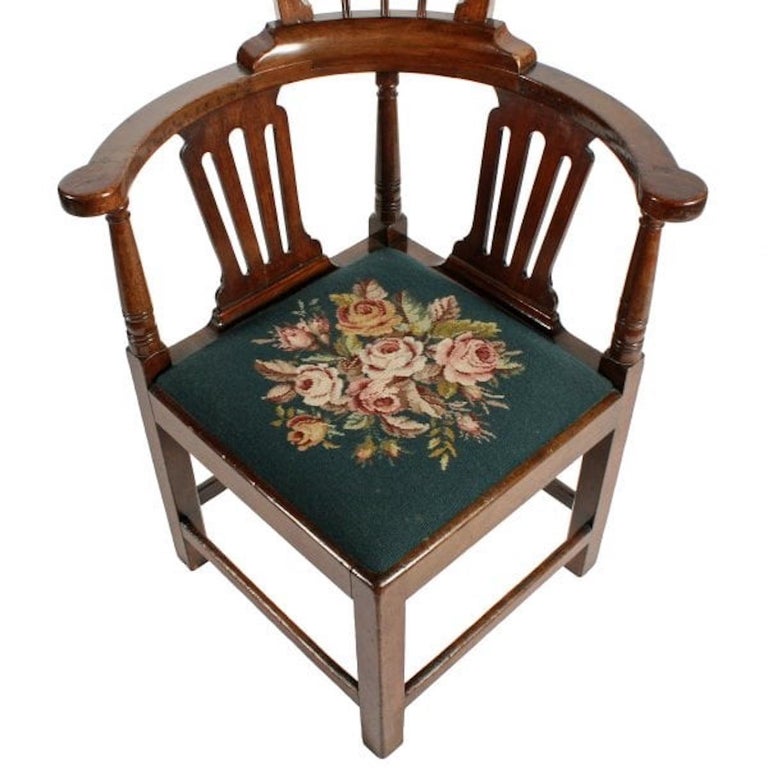Georgian Corner Arm Chair, 18th Century For Sale at 1stDibs