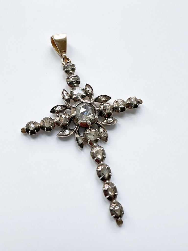 Georgian Era Rose Cut Diamond Flemish Cross Pendant For Sale at 1stDibs