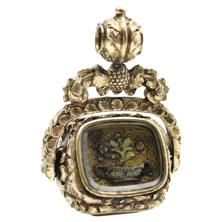 Georgian Extra Large Gold-Cased Spinner Fob For Sale at 1stDibs