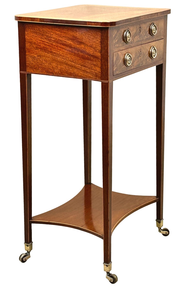 Georgian Mahogany 18th Century Lamp Table For Sale at 1stDibs
