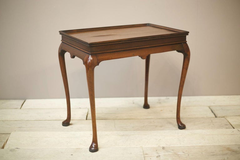 Georgian Mahogany Silver Table with Cabriole Legs For Sale at 1stDibs