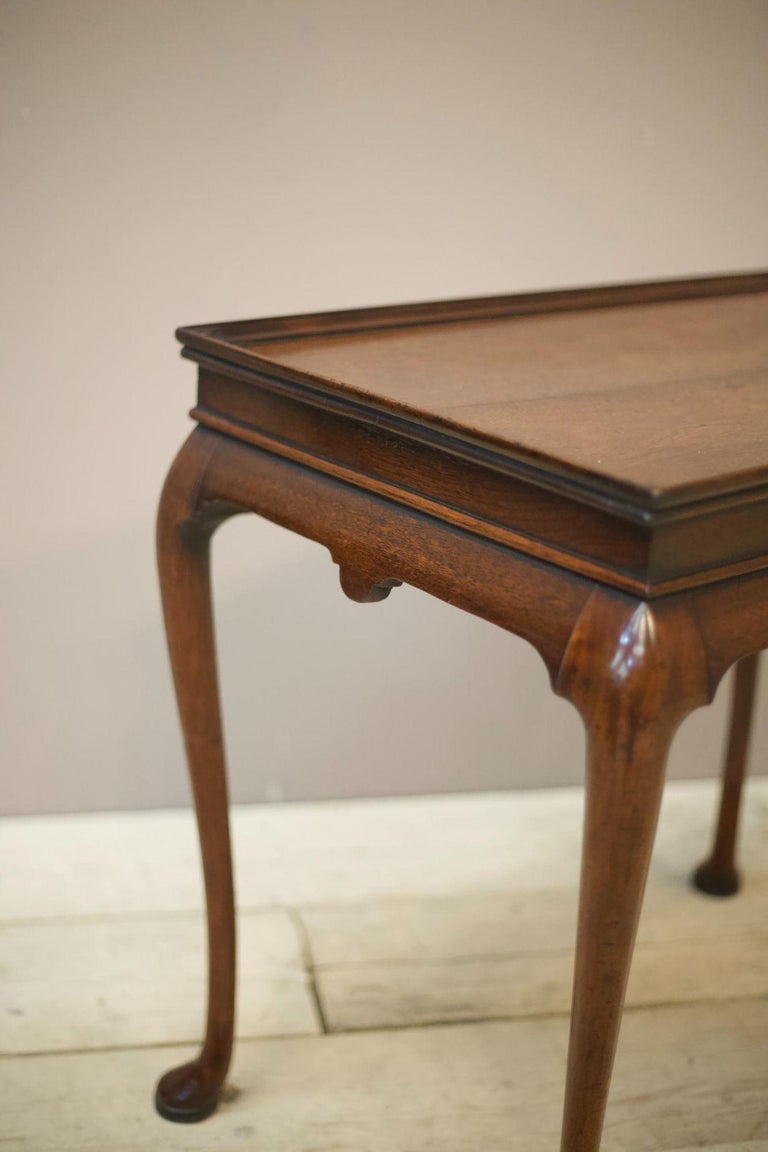 Georgian Mahogany Silver Table with Cabriole Legs For Sale at 1stDibs