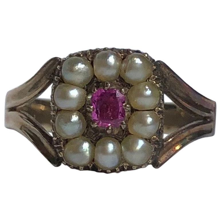 Georgianischer Rubin- und Perlen-Cluster-Ring aus 15 Karat Gold im ...
