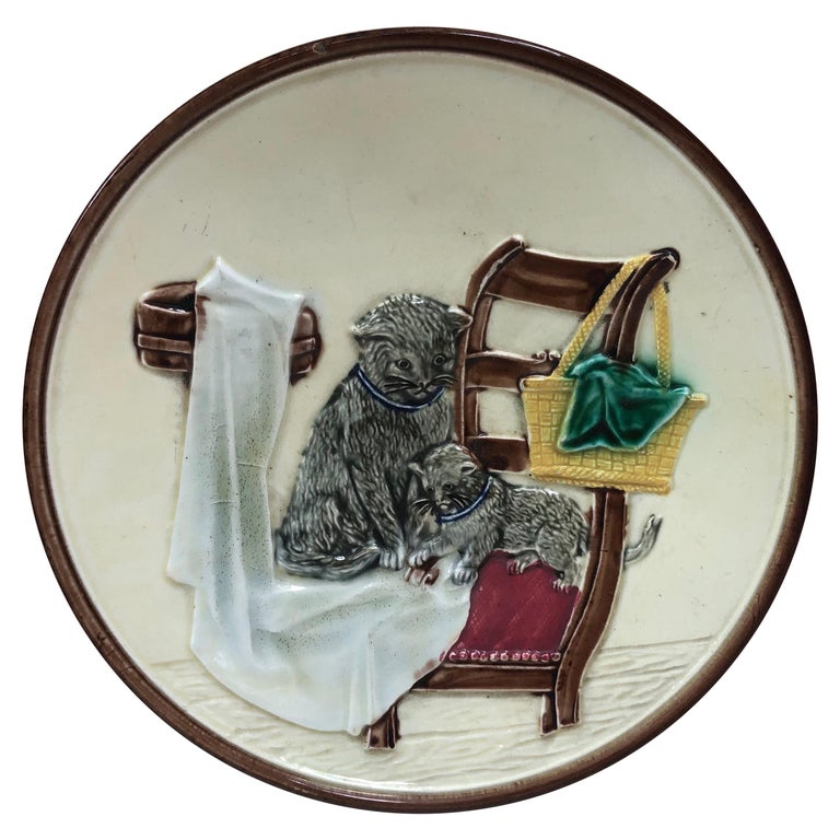 German Majolica Cat Wall Plate, circa 1900 For Sale at 1stDibs