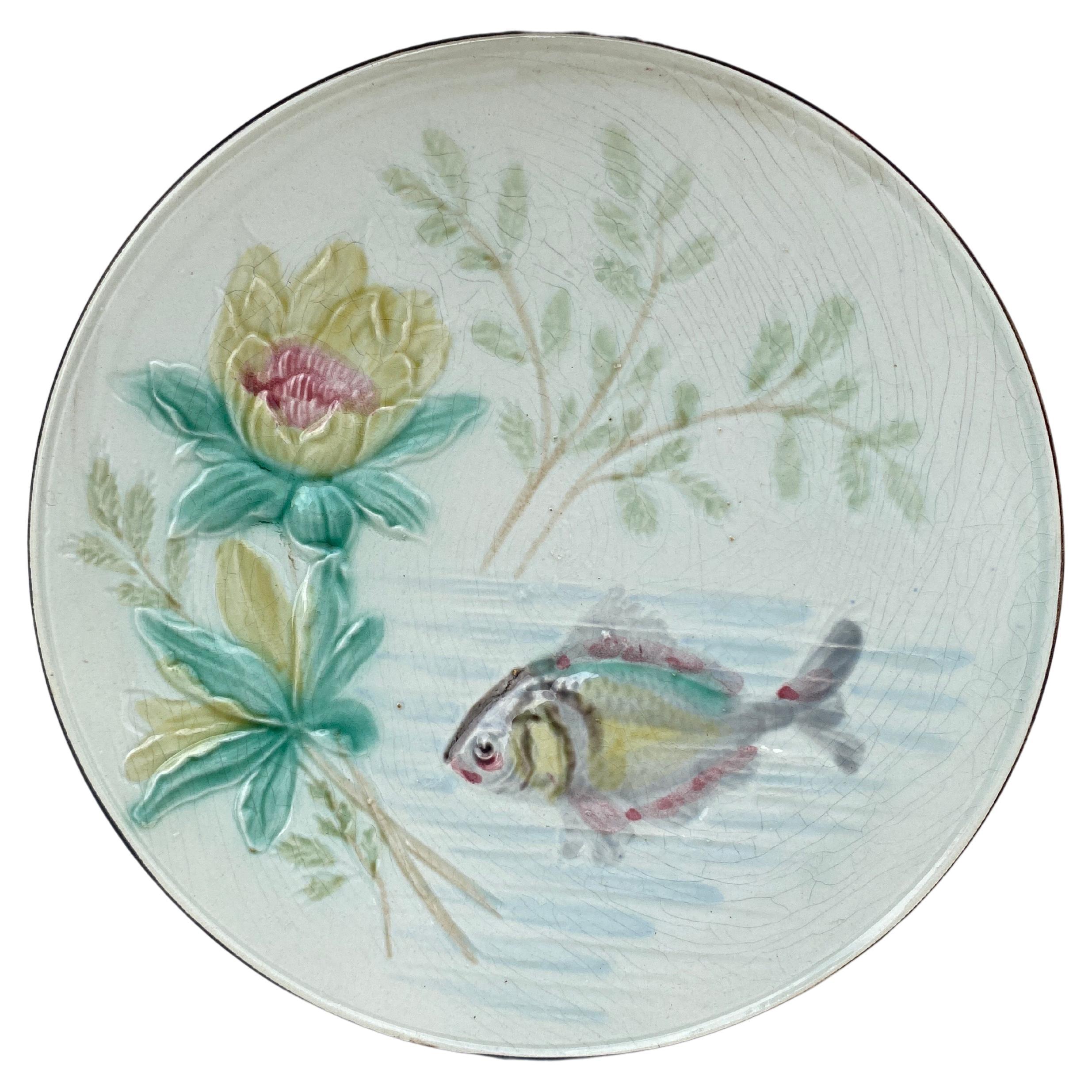 German Majolica Fish Plate, circa 1900 For Sale at 1stDibs