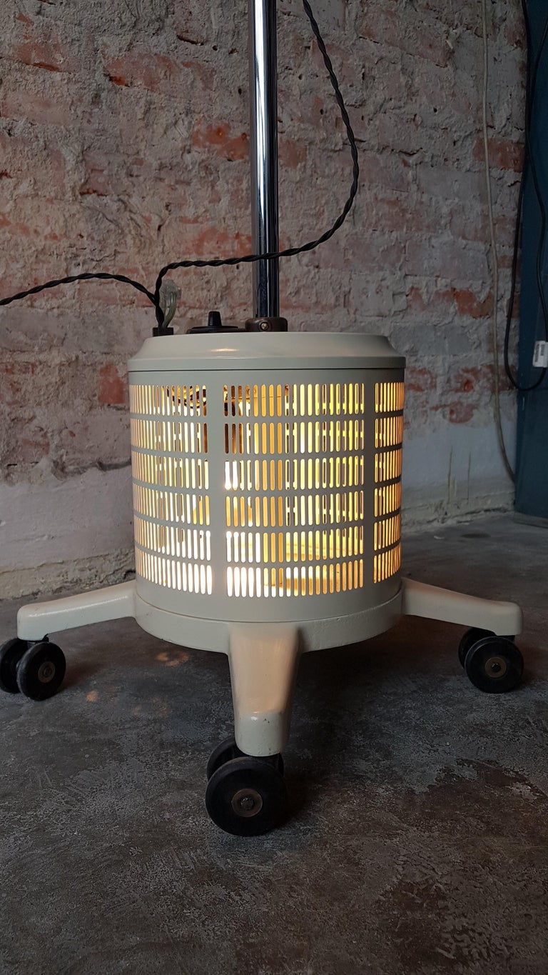 German Vintage Art Deco Standing Sun Lamp SR 300 by Original Hanau ...