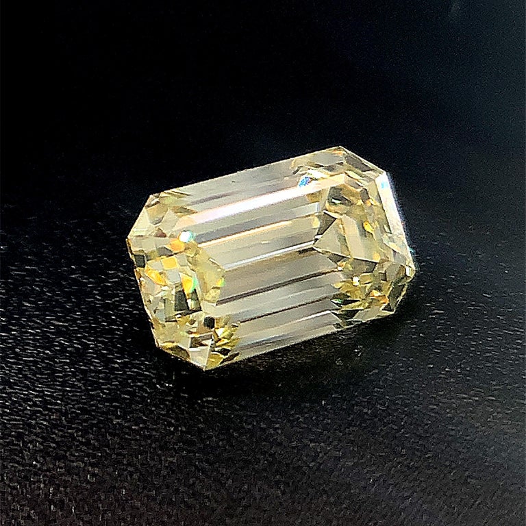 GIA 1.04ct Certificated Natural Fancy Yellow Diamond, Internally ...