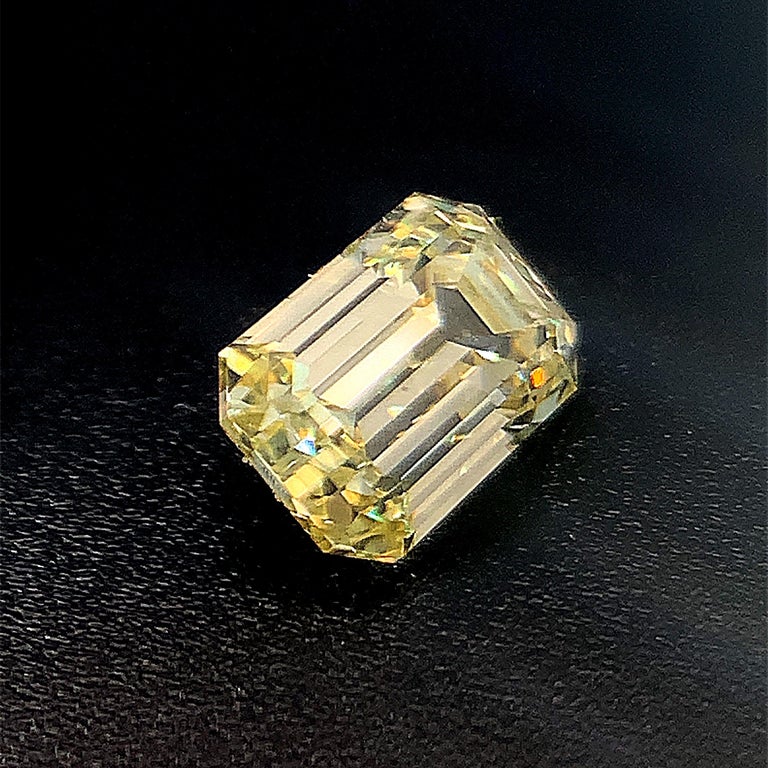 GIA 1.04ct Certificated Natural Fancy Yellow Diamond, Internally Flawless, Loose For Sale at 1stDibs