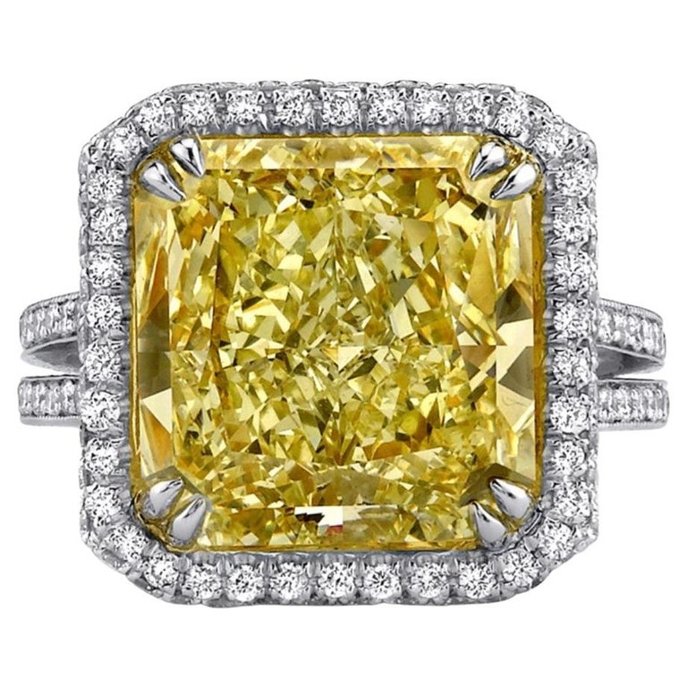 GIA 8.94ct Natural Fancy Light Yellow Diamond Ring Set in Platinum at ...