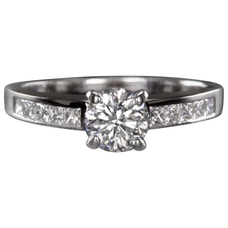 GIA Certified 0.80 Carat Round Cut F VS1 Triple Excellent Diamond 18k ...