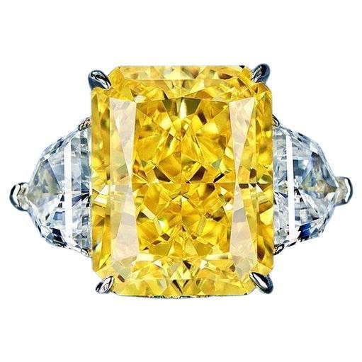 GIA Certified 6 Carat Fancy Yellow Radiant Cut Platinum Ring For Sale ...