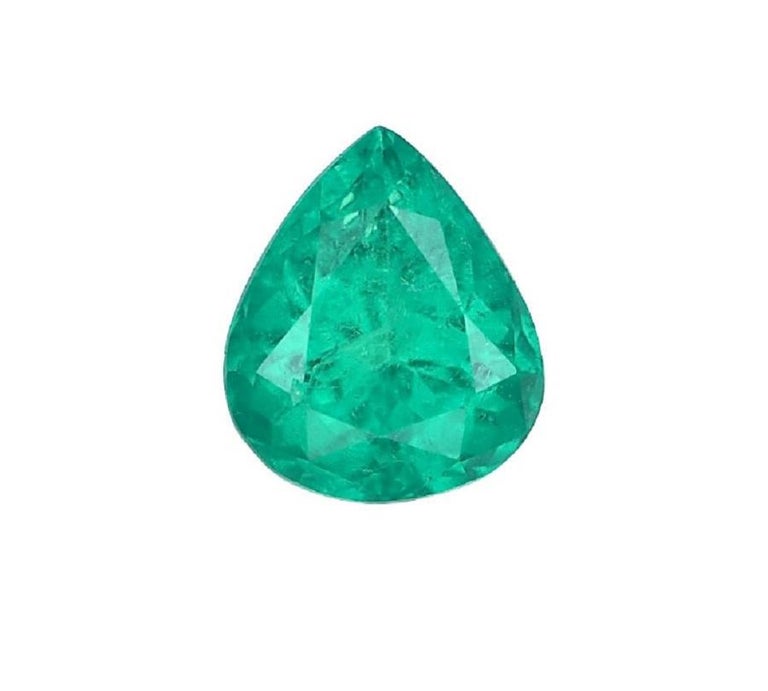 GIA Certified 1.27 Carat Pear Shape Emerald For Sale at 1stDibs