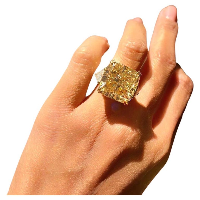 GIA Certified 15 Carat Cushion Cut Diamond Ring For Sale at 1stDibs