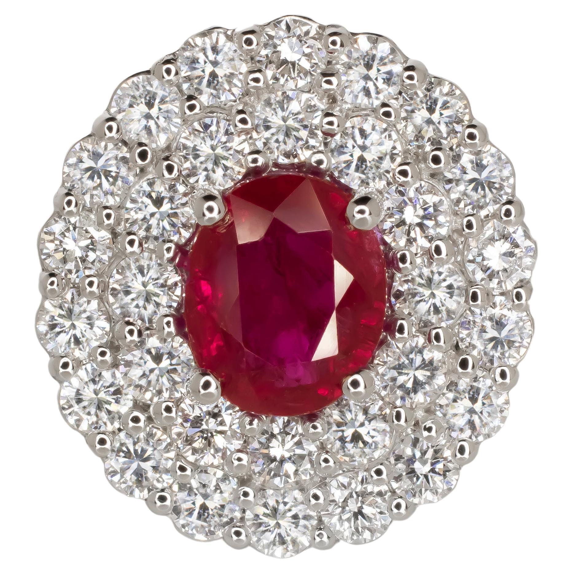 Exquisite Ruby and Diamond Ring For Sale at 1stDibs