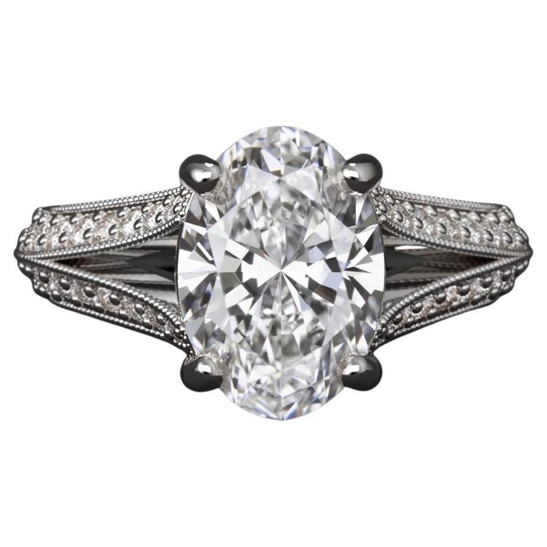 GIA Certified 2 Carat VVS2 Clarity Oval Diamond Ring For Sale at 1stDibs