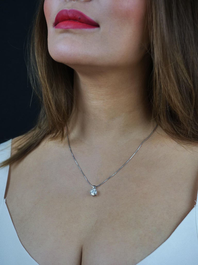 GIA Certified 2.01 Carat F VS1 Round Diamond Single Stone Solitaire ...