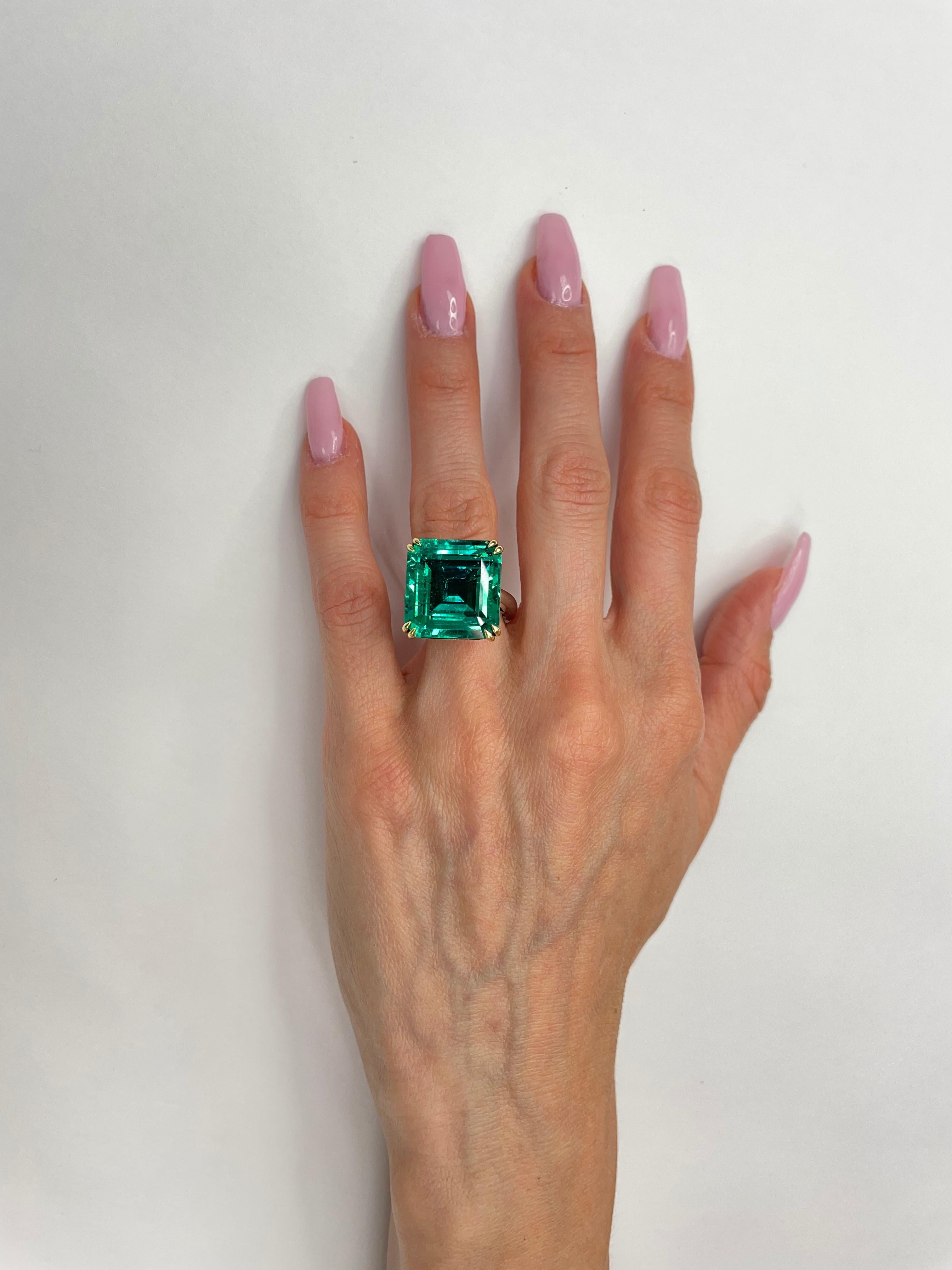 GIA Certified 21.05 Carat Octagonal Step Cut Natural Emerald For Sale ...