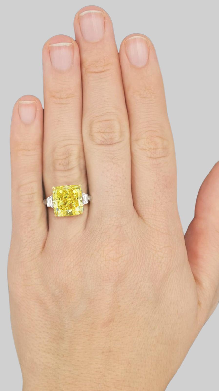 MADE IN ITALY GIA Certified 3 Carat Square Radiant Fancy Yellow Diamond ...