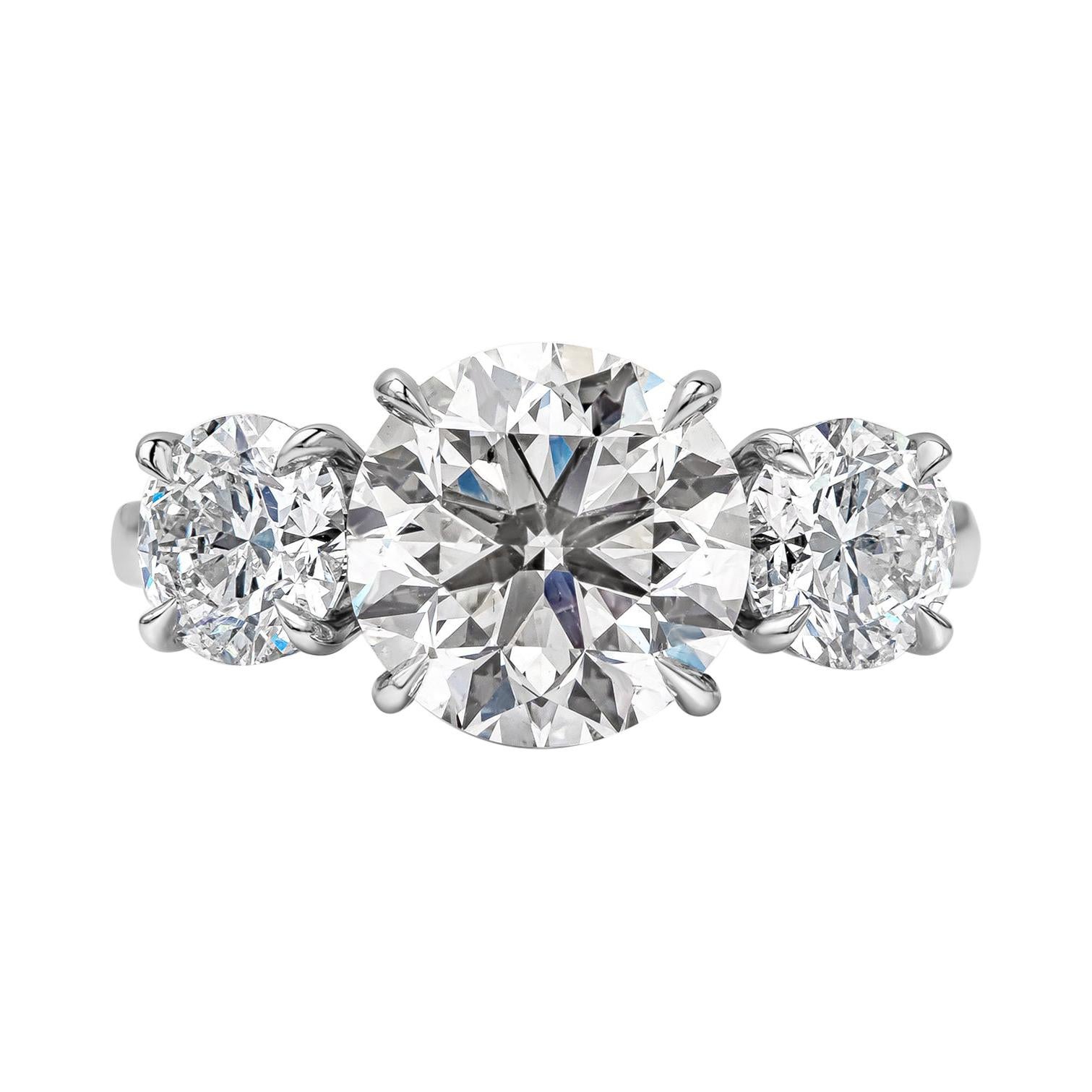 5.53 Carat Round Diamond Three-Stone Engagement Ring For Sale at 1stDibs