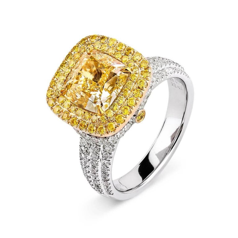 GIA Certified 4.55 Carat Fancy Yellow Ring For Sale at 1stDibs
