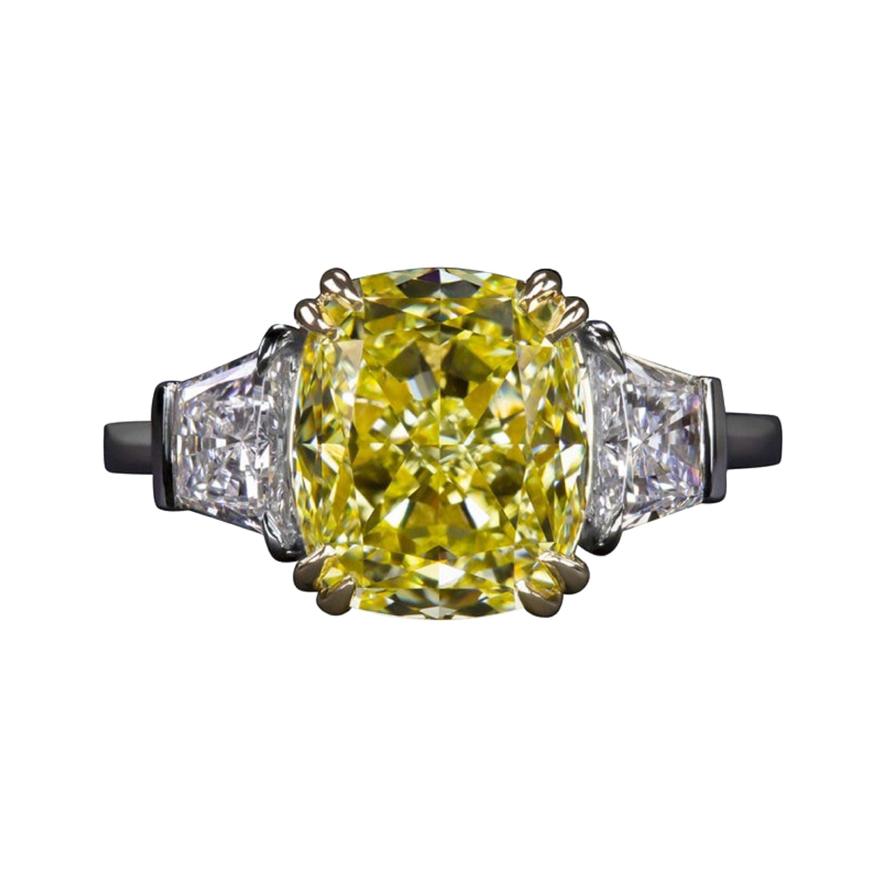 Flawless GIA Certified 4 Carat Fancy Light Yellow Cushion Diamond 18k ...